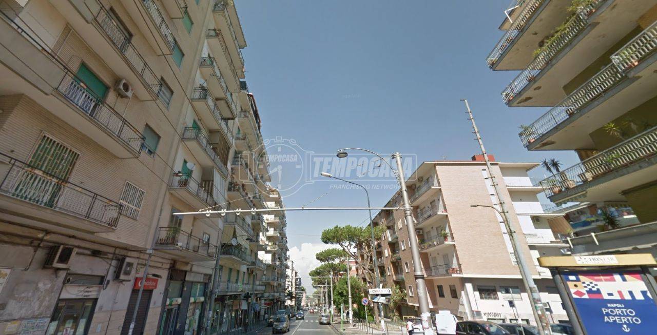 Trilocale buono stato, secondo piano, Colli Aminei - Capodimonte, Napoli