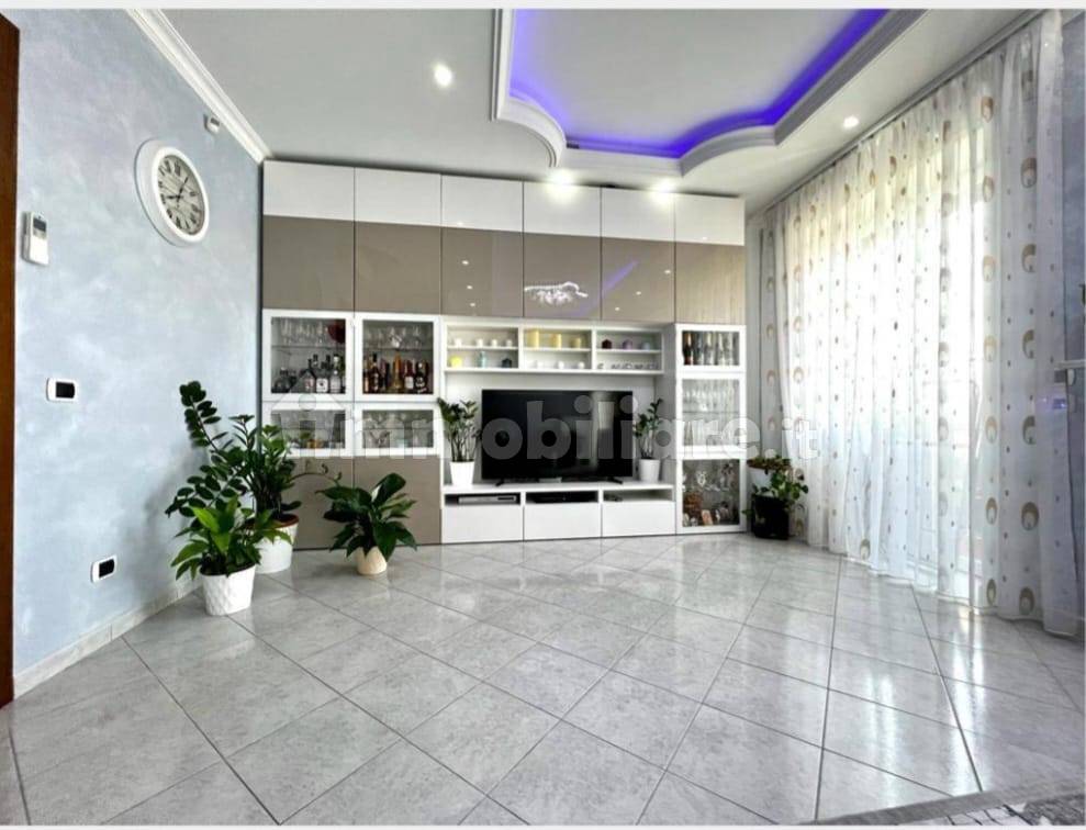 Trilocale via Niccolò Machiavelli 8, Centro, Trecate