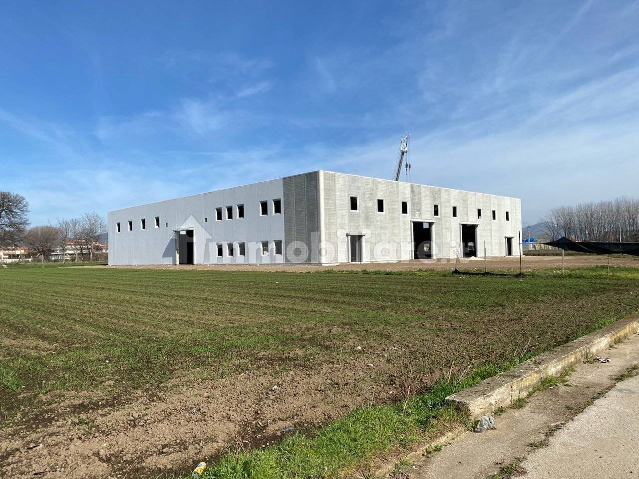 Capannone in Vendita