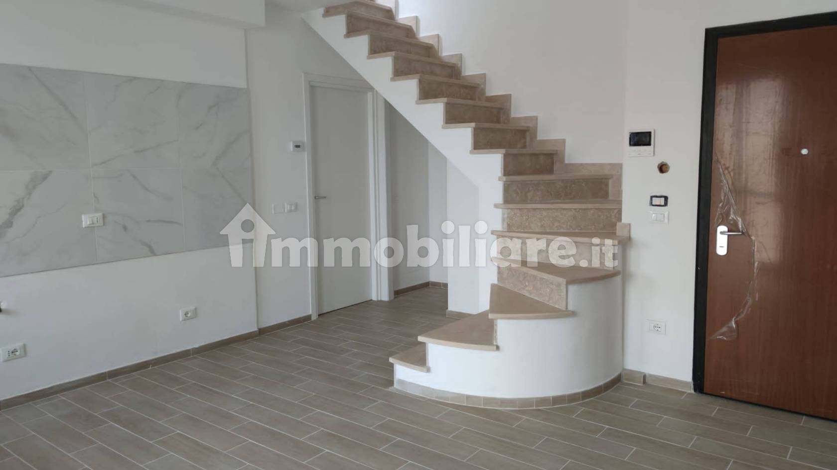 Trilocale ottimo stato, secondo piano, Ponzano, Empoli