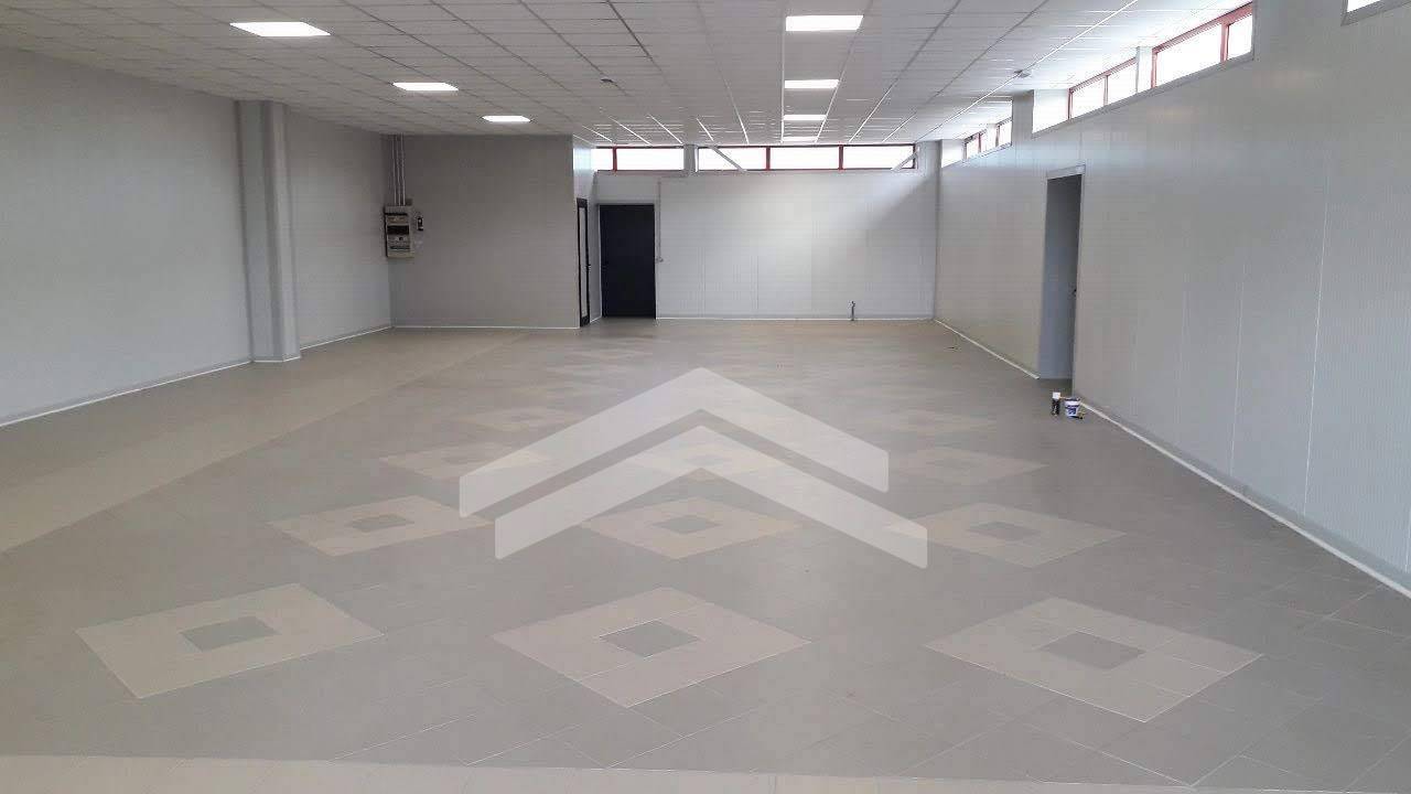 Locale commerciale in Vendita