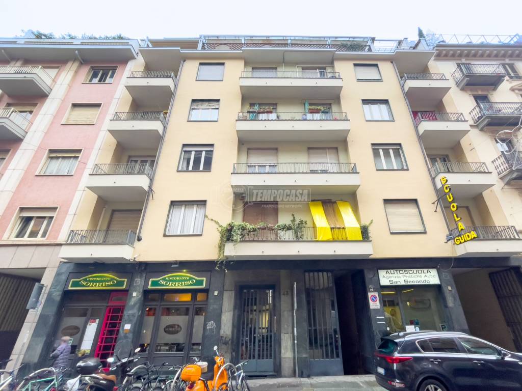 Sale Apartment Turin. 3-room flat in via San Secondo 43. Excellent ...