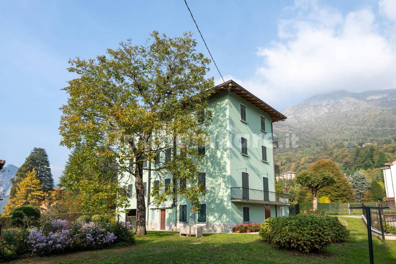 Trilocale via Privata F  Plati 5, Centro, Barzio