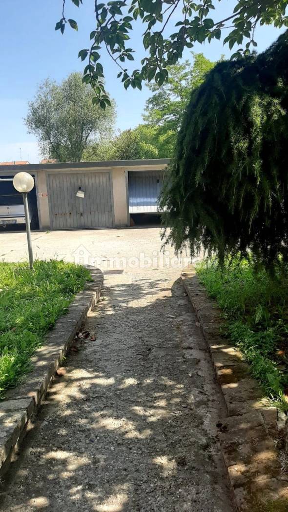 Garage - Box in Vendita