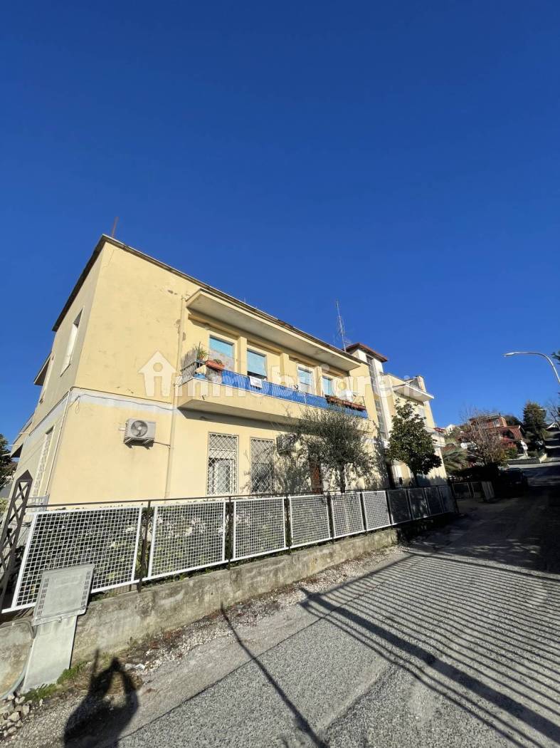 Appartamento via Cosenza, Centro, Frosinone