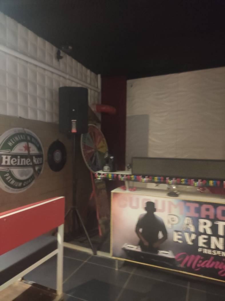 Locale commerciale in Vendita