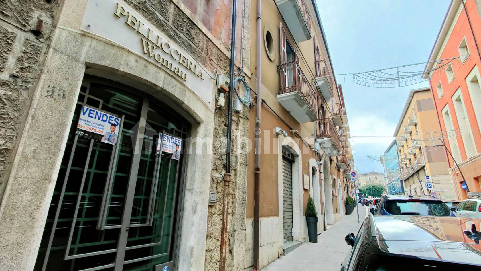 Locale commerciale in Vendita