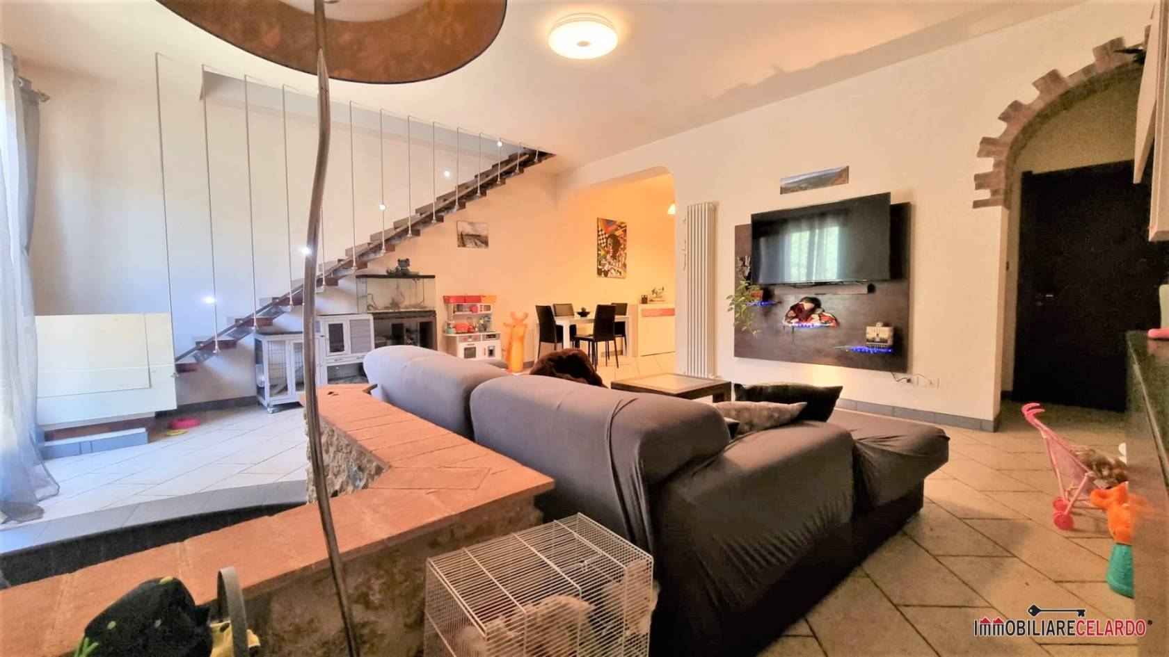 Quadrilocale su più livelli, Monteriggioni