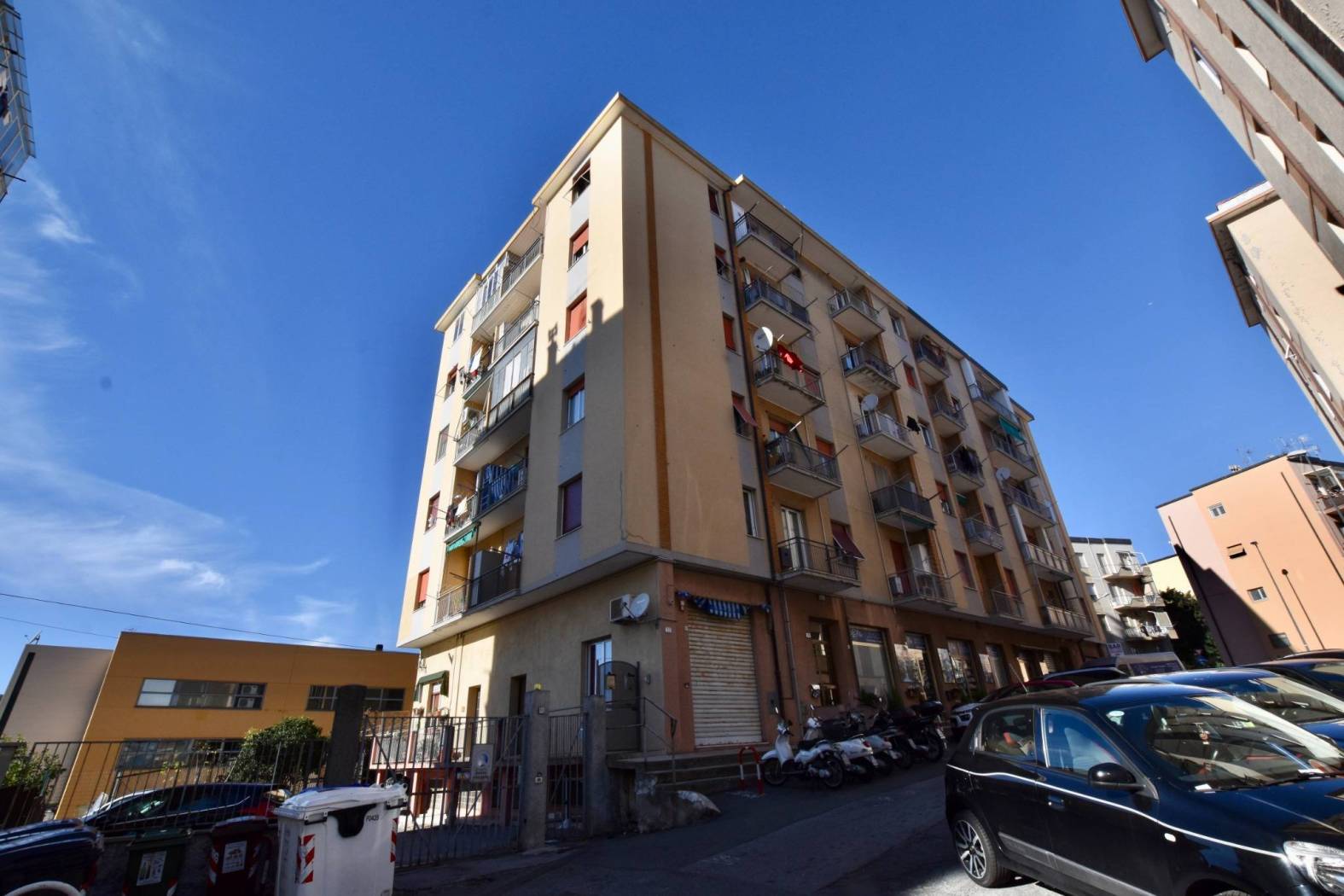 Locale commerciale in Vendita