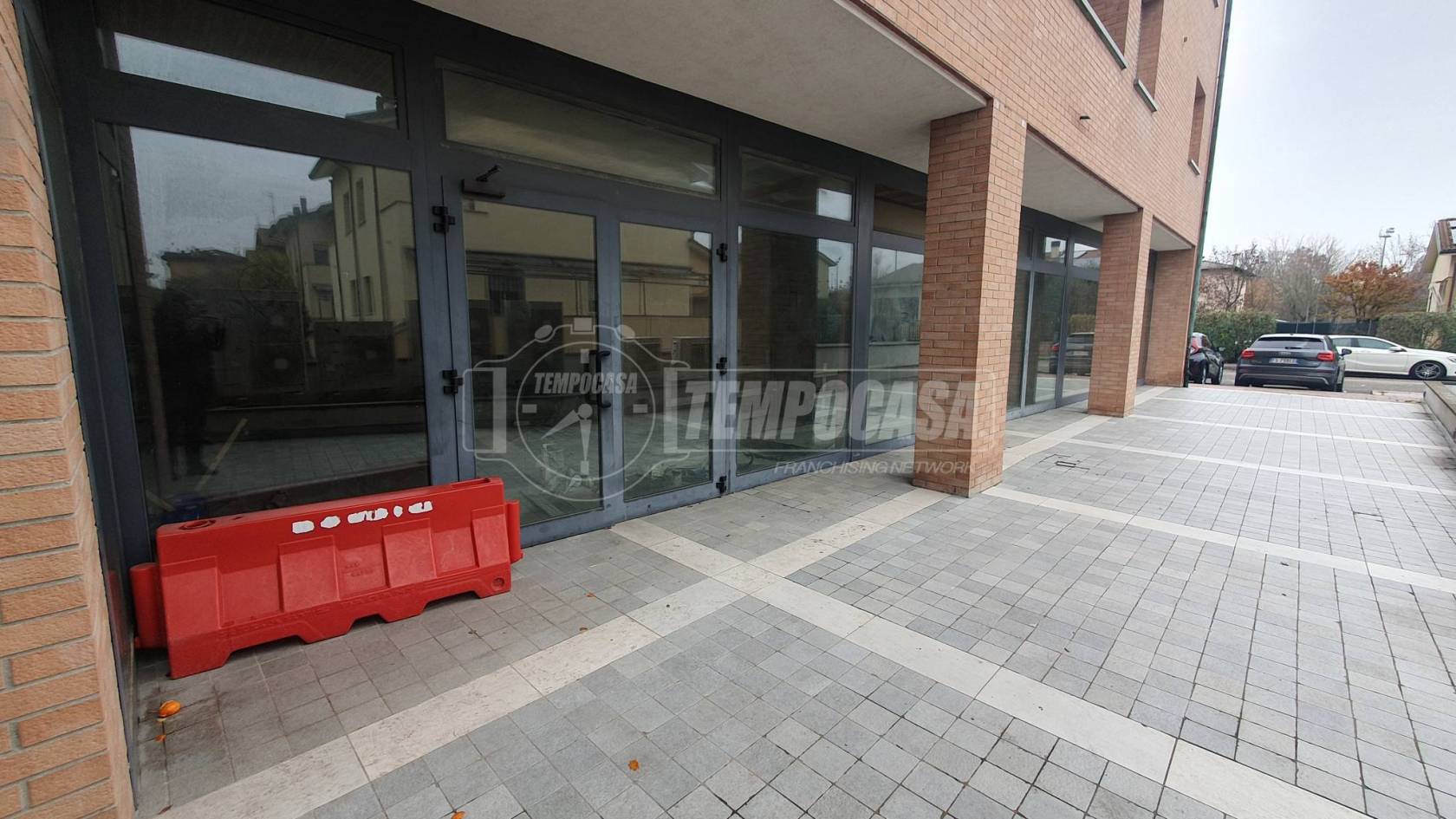 Locale commerciale in Vendita