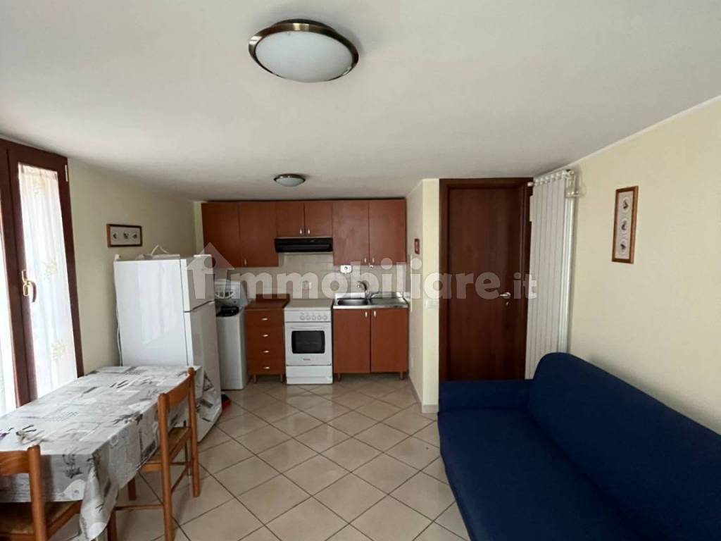 Affitto Appartamento Pomezia. Monolocale in via Roma 76. Ottimo stato ...