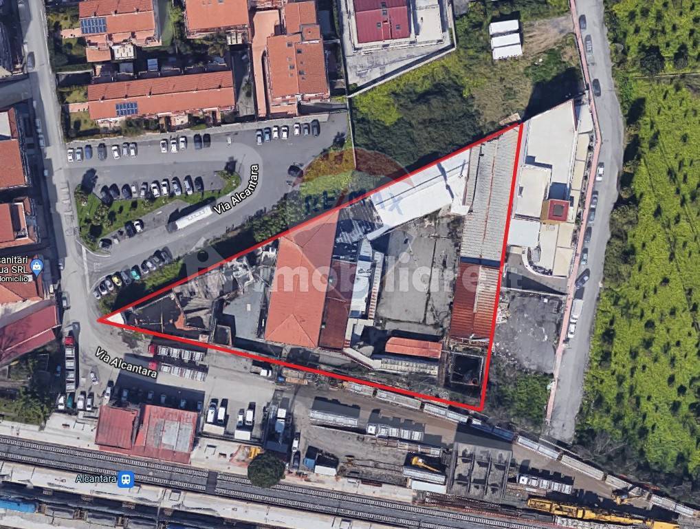 Locale commerciale in Vendita