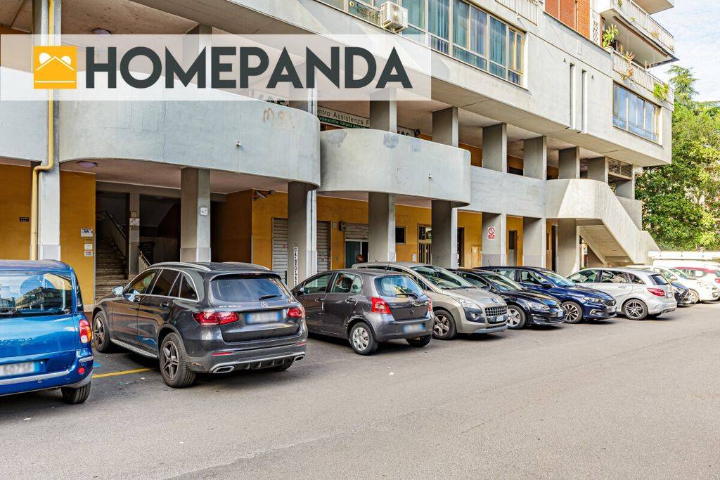 Locale commerciale in Vendita