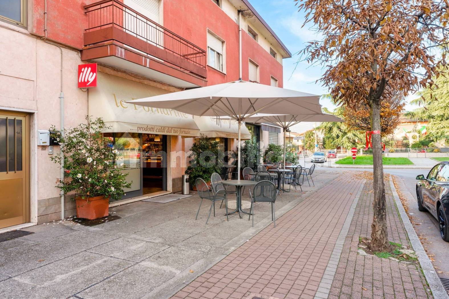 Pasticceria con laboratorio in Vendita