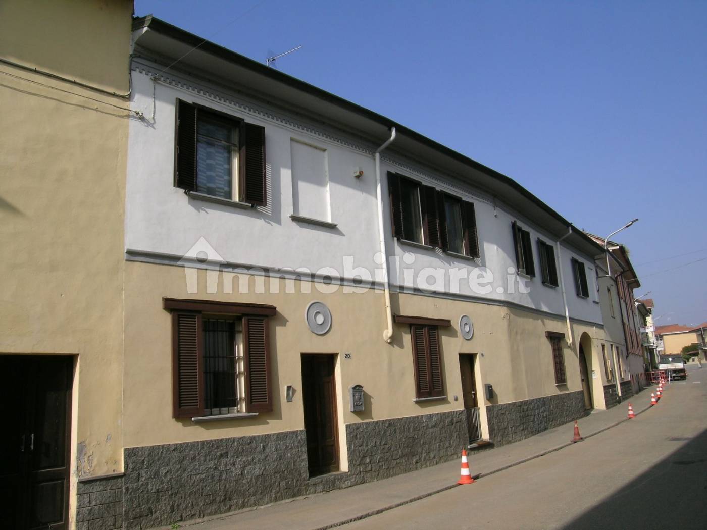 Trilocale via Vittorio Emanuele III 20, Casaleggio Novara