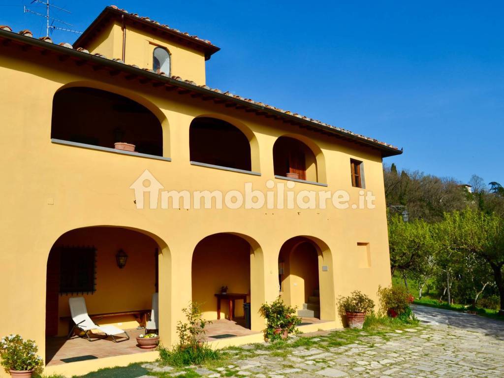 Vendita Villa unifamiliare in Strada Statale Tosco-Romagnola Pontassieve. Ottimo stato, posto ...