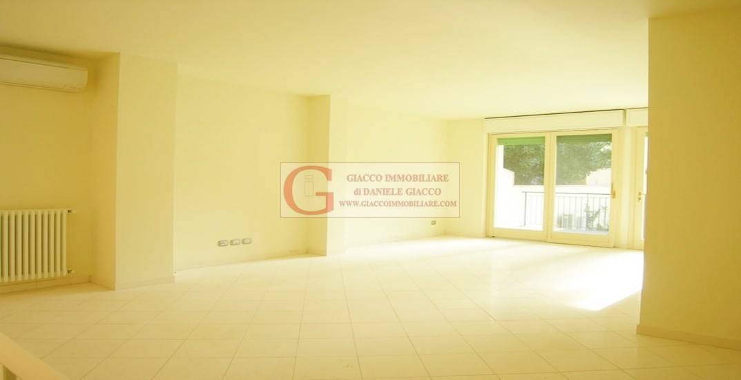 Trilocale via Roma, Città Giardino, Viareggio