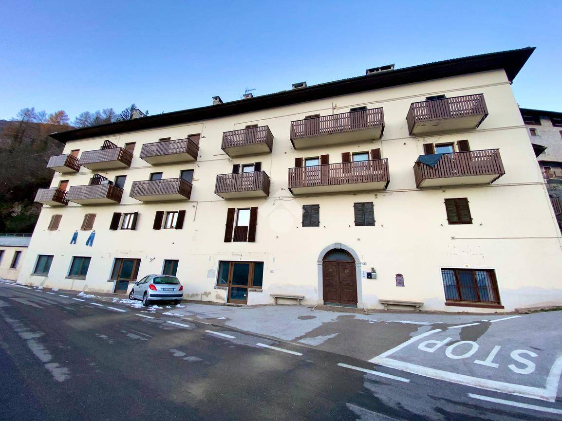 Bilocale salita di Tòf 40, Centro, Stenico