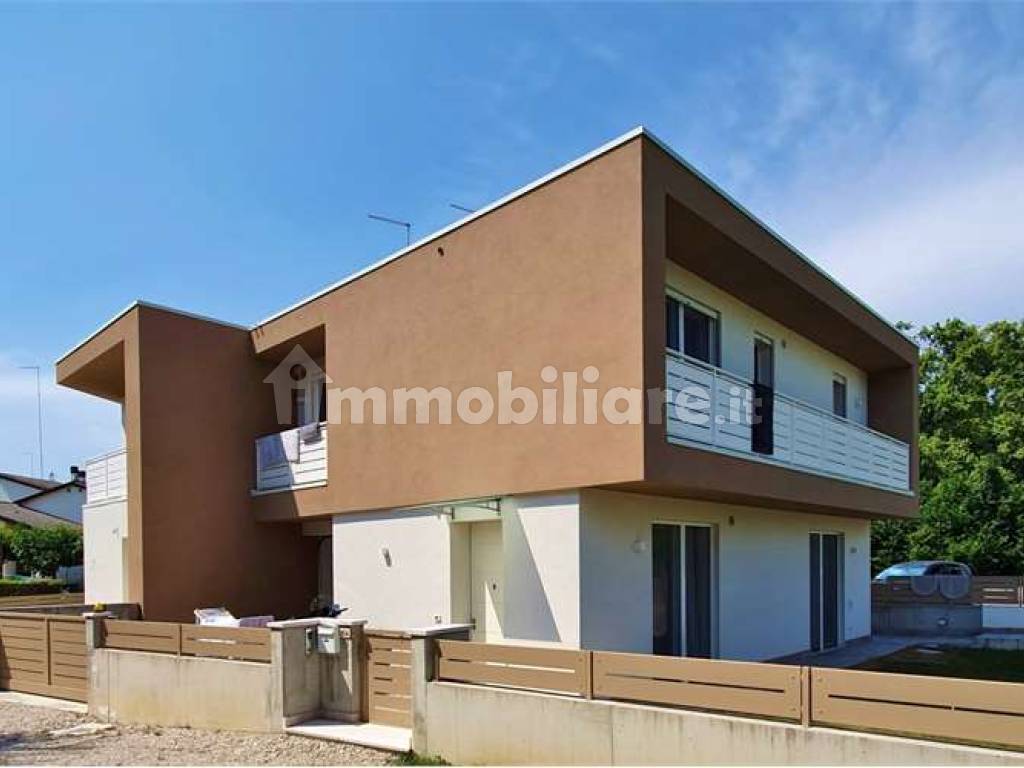 Vendita Villa bifamiliare in via Enrico Fermi, 11 Silea. Nuova, posto ...