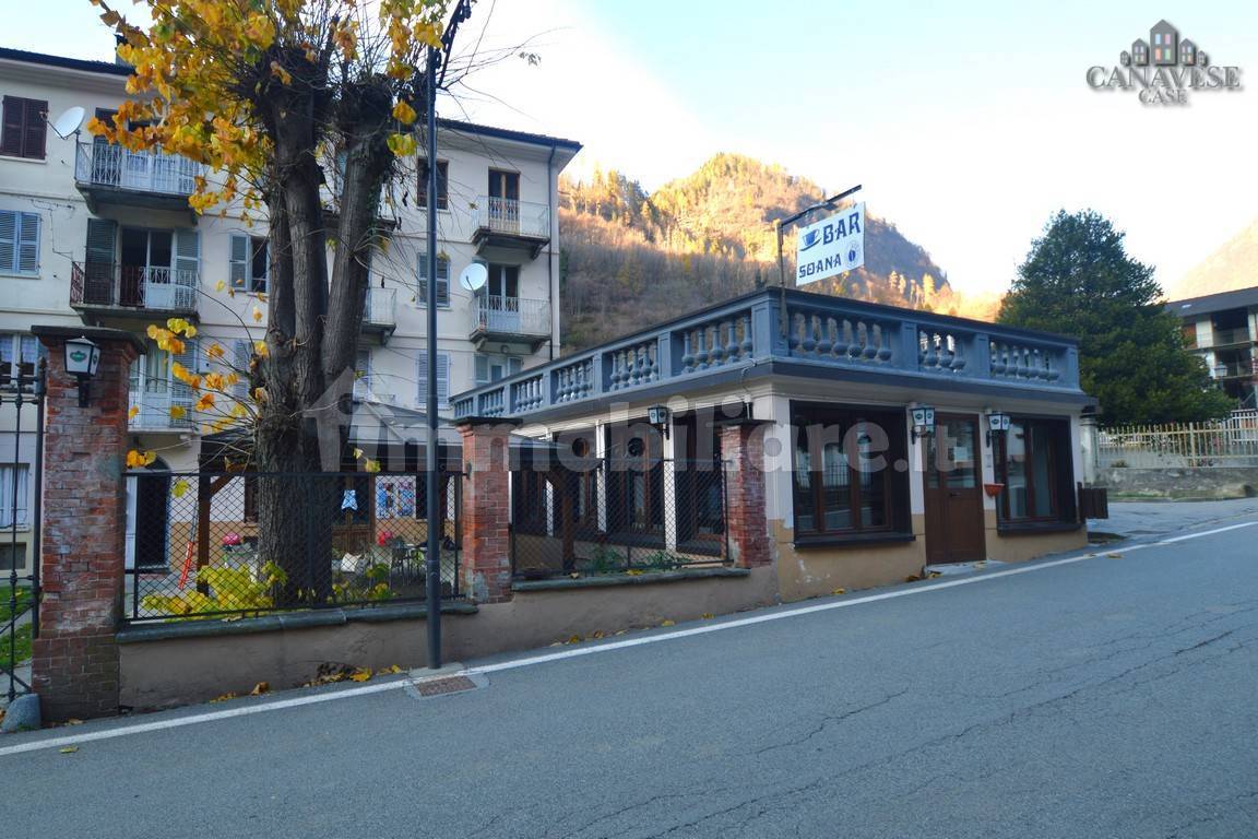 Locale commerciale in Vendita