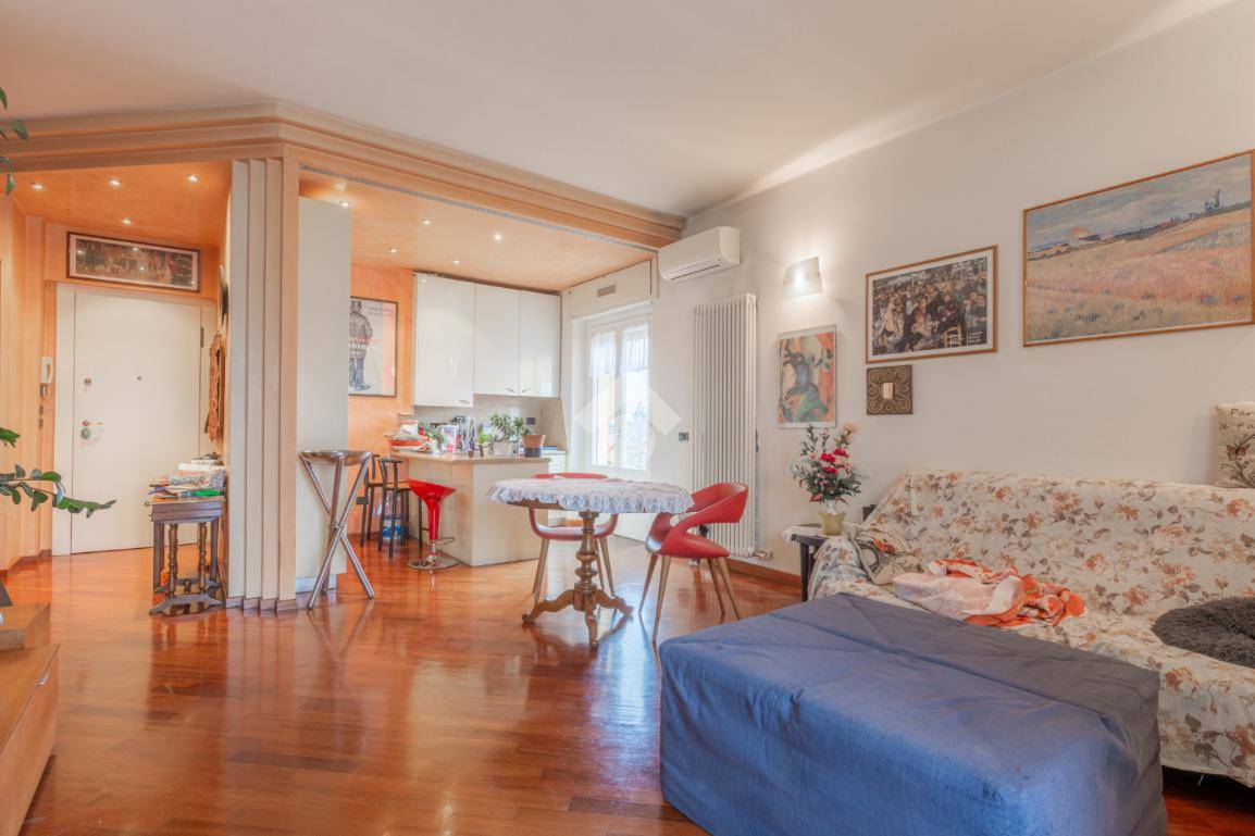 Trilocale via Maddalena di Canossa 11, San Zeno, Verona