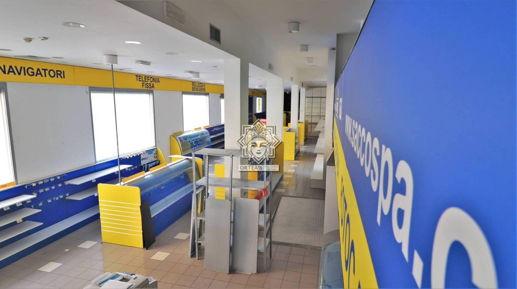 Locale commerciale in Vendita