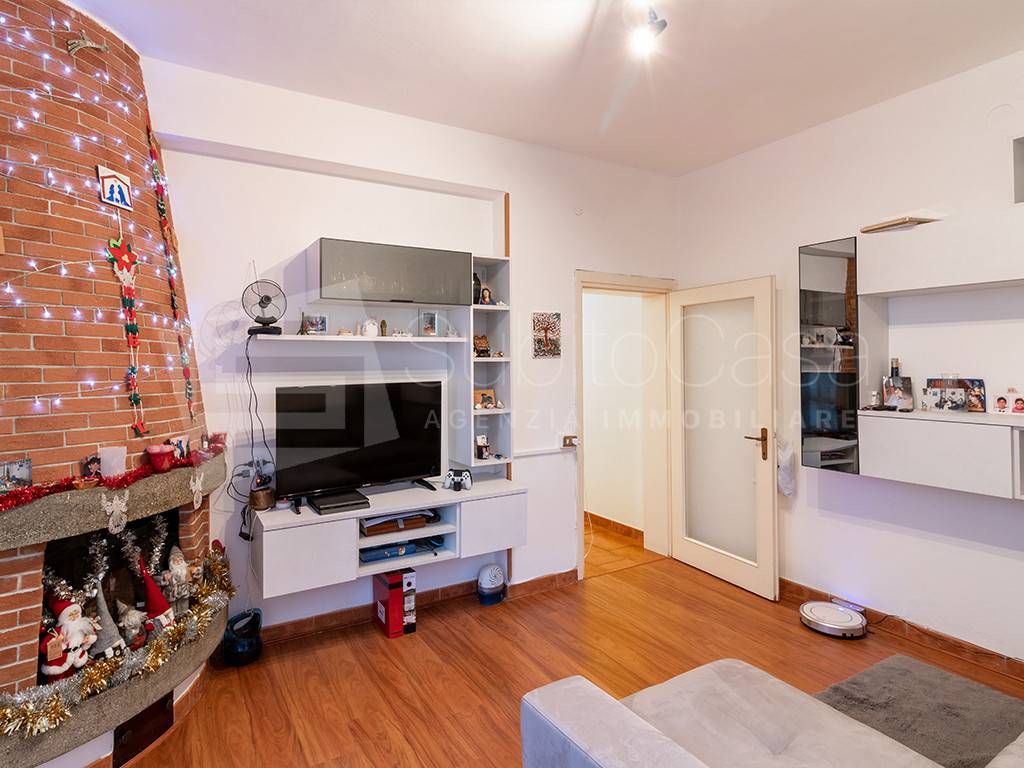 Appartamento buono stato, primo piano, Centro, Casalgrande