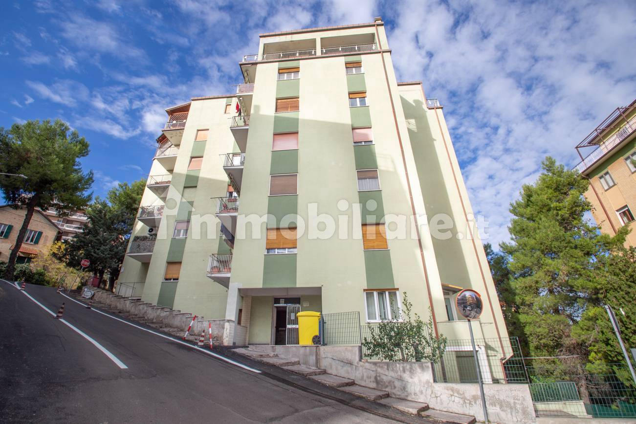 Trilocale via Eugenio Bruno 1, Chieti Città, Chieti