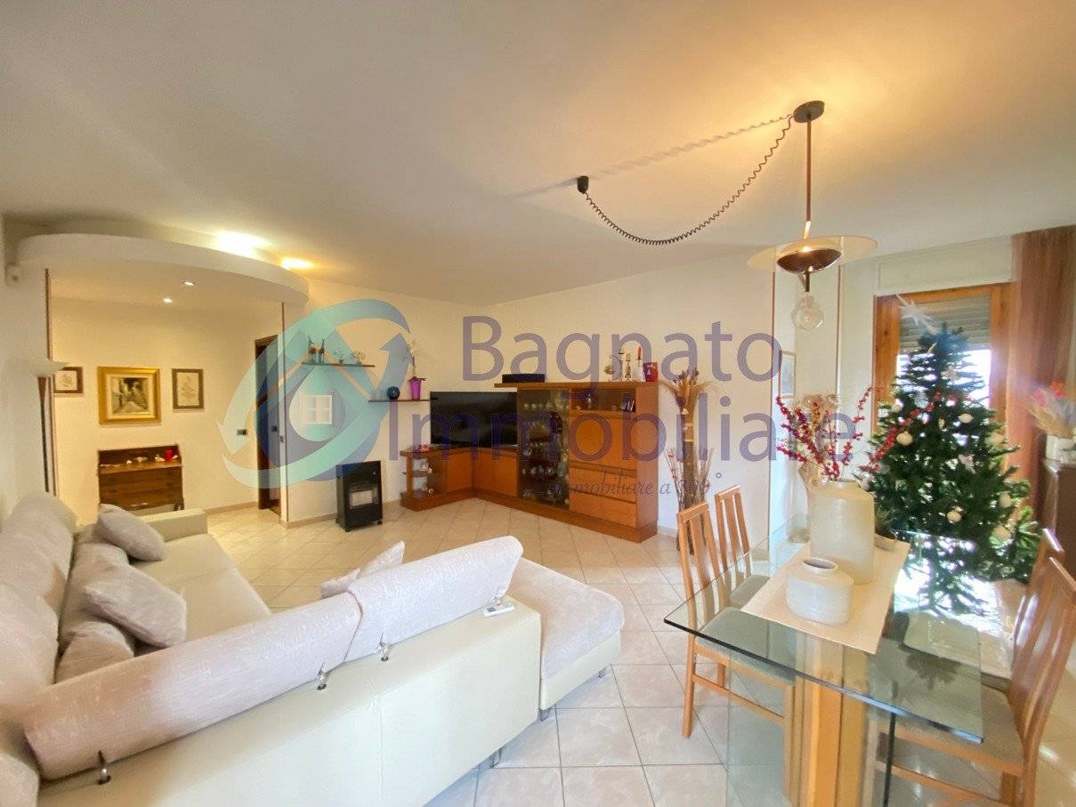 Quadrilocale Strada Sconfietti 27, Sant&#039;Agabio, Novara