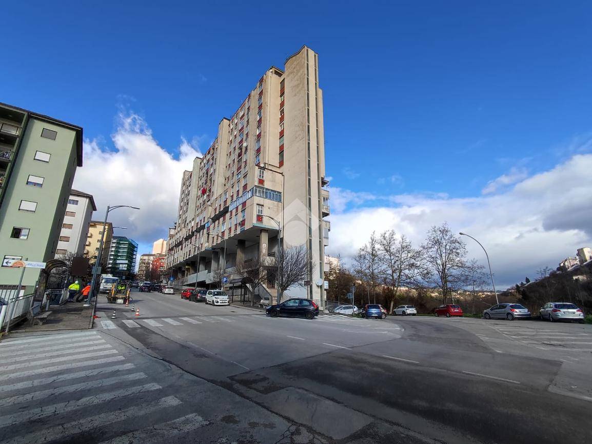Trilocale via Tirreno 2, Centro, Potenza