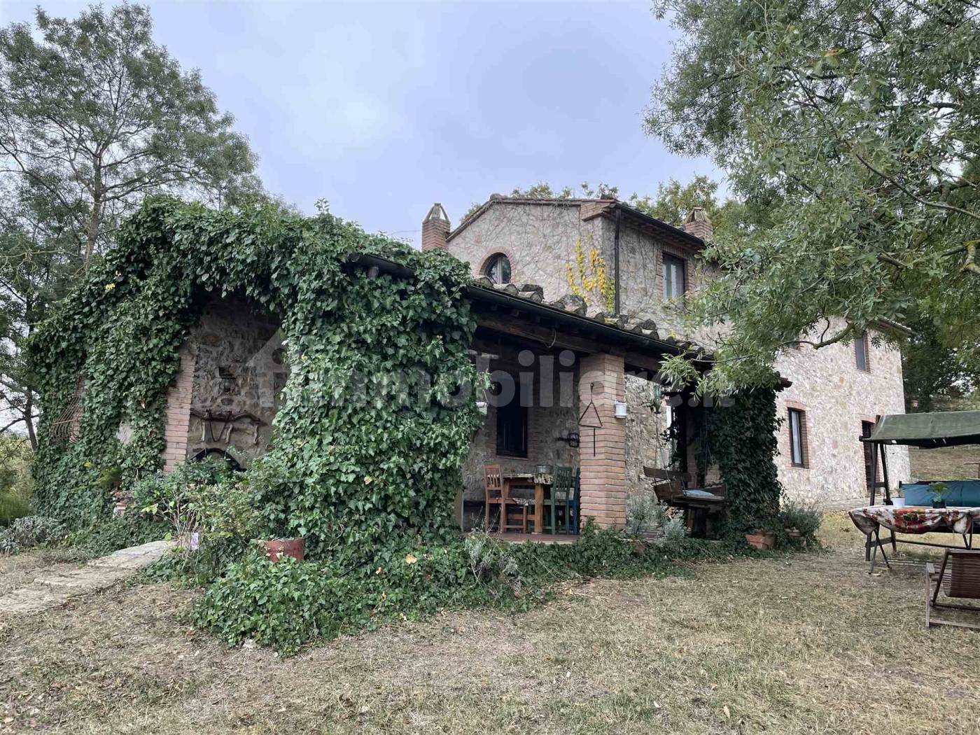 Locale commerciale in Vendita