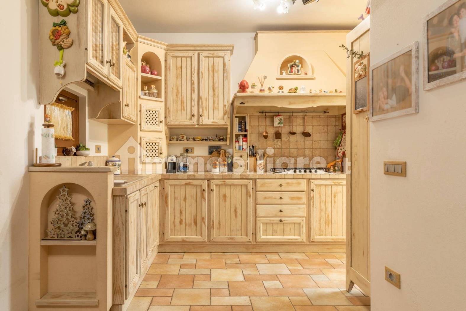 Quadrilocale Località Cozzano Basso 23E, Centro, Castiglion Fiorentino