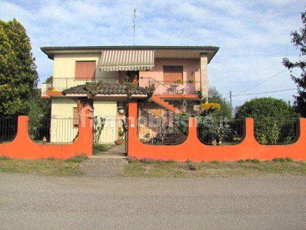 Appartamento piazza Martiri della Libertà 3, Centro, Rosolina