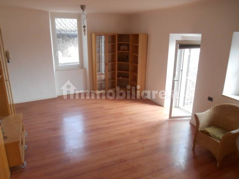 Quadrilocale via Valle 2, Centro Storico, Jesi