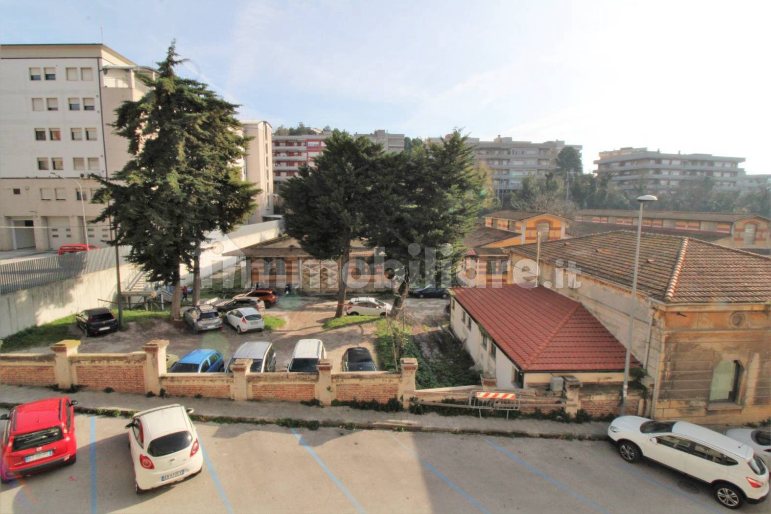 Bilocale via Martiri della Resistenza 68, Regione, Ancona