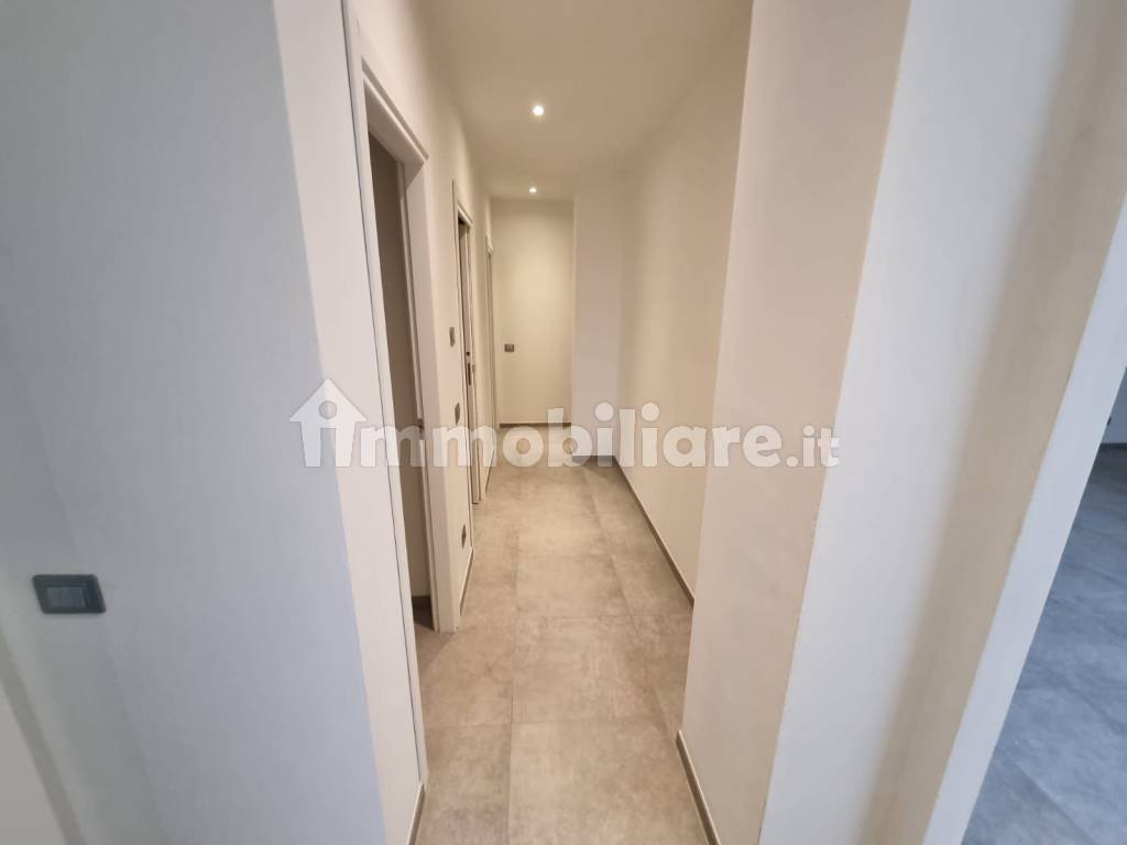 Vendita Appartamento Cameri. Trilocale in piazza Dante.... Ottimo stato ...