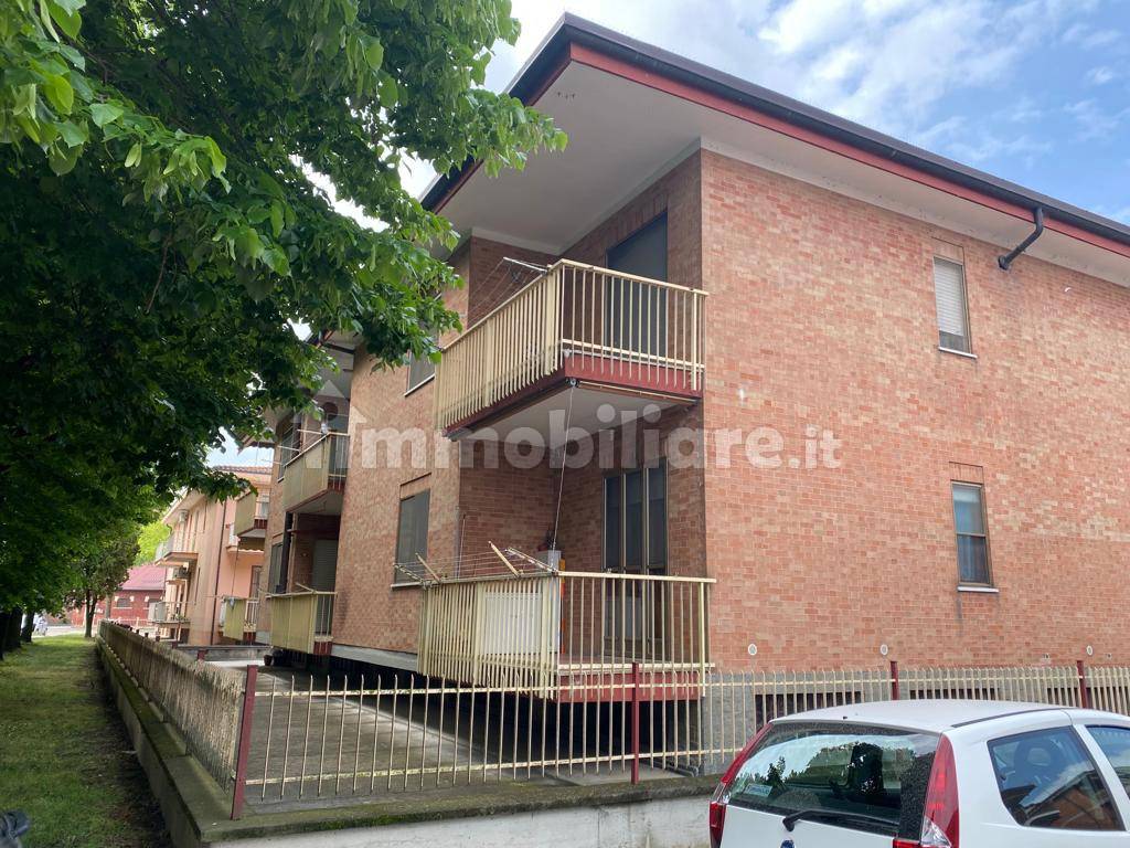 Quadrilocale via Redipuglia 18, Centro, Casale Monferrato