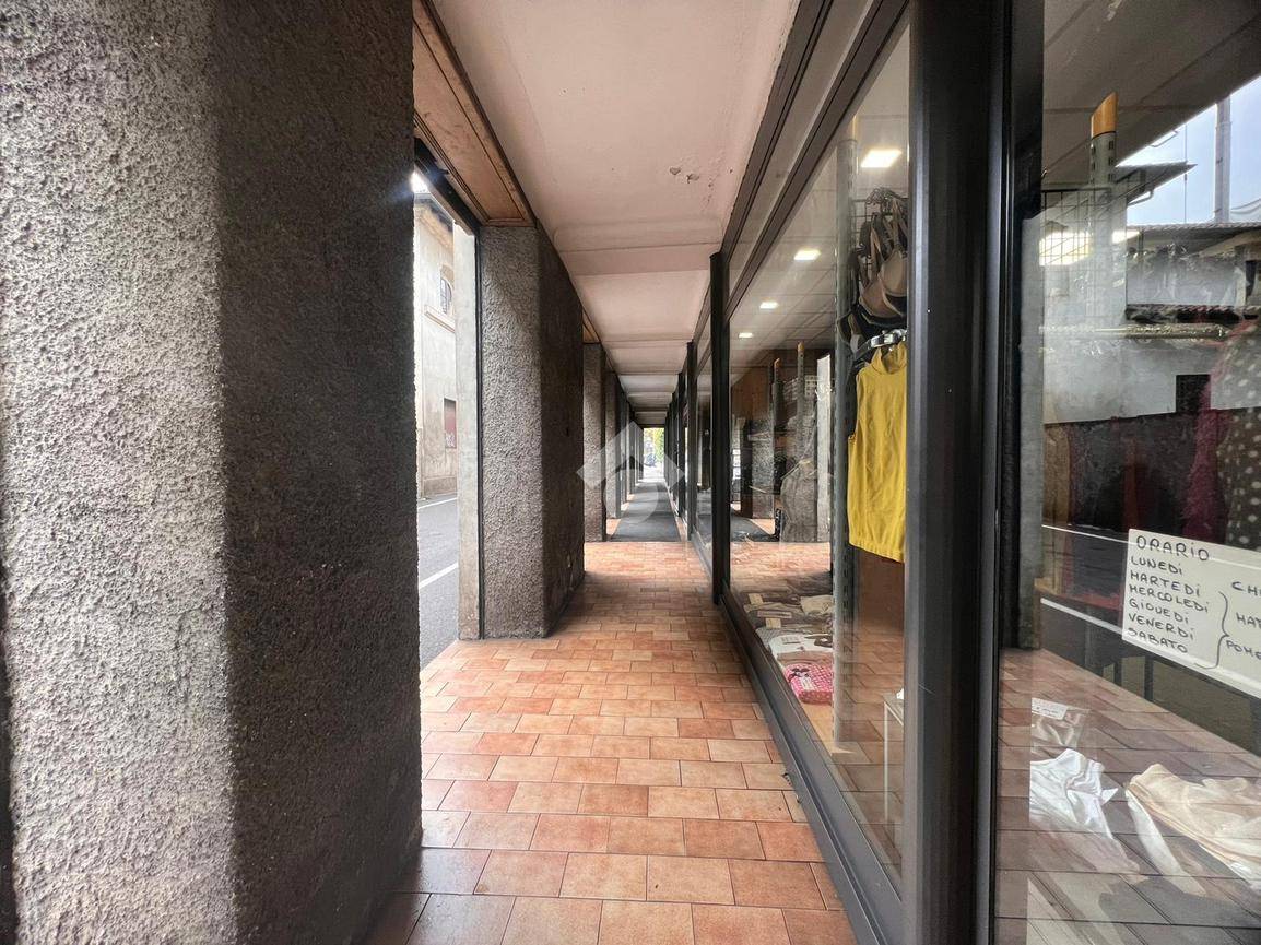 Locale commerciale in Vendita