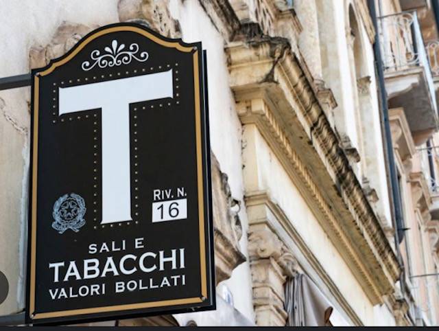 Tabaccheria in Vendita