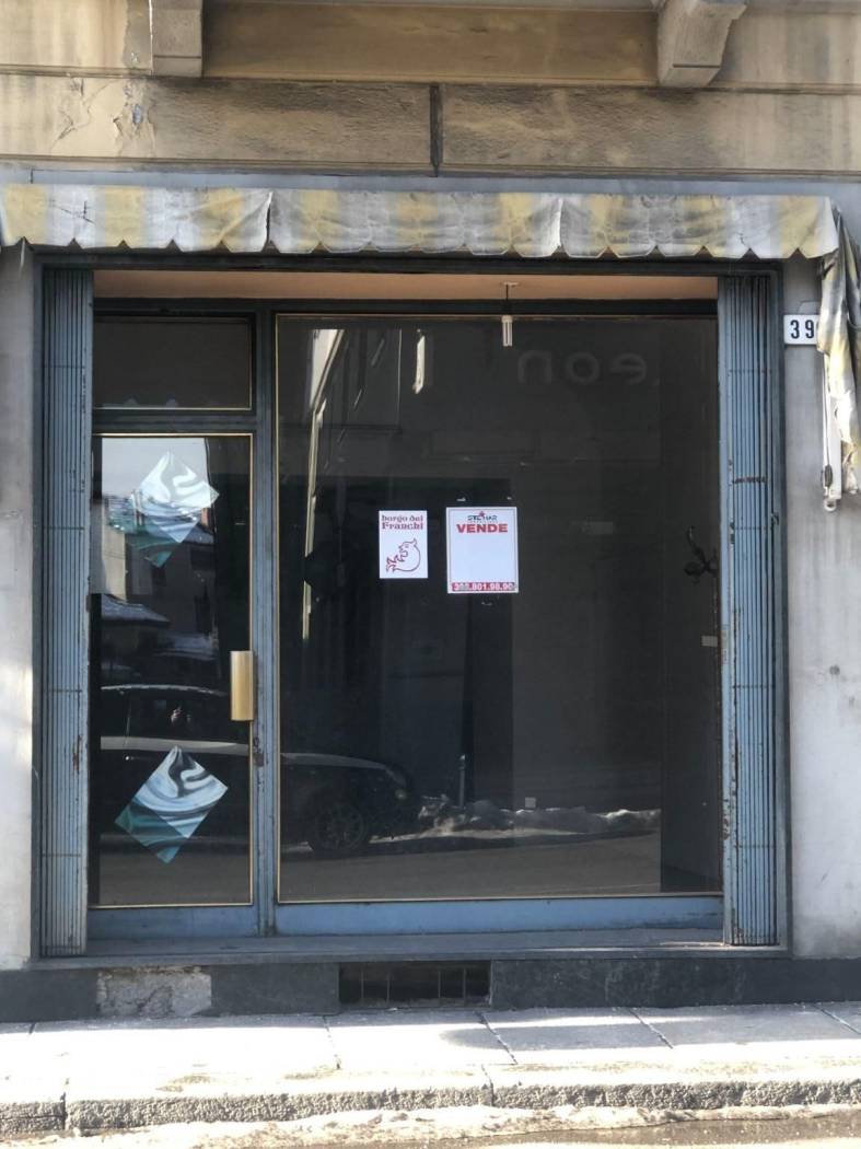 Locale commerciale in Vendita