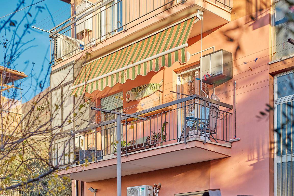 Quadrilocale via navene vecchia 75, Centro, Malcesine