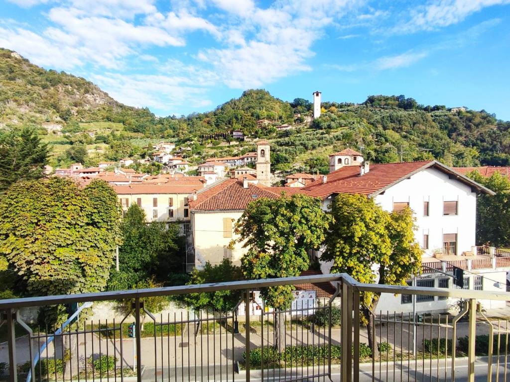 Vendita Appartamento Revello. Quadrilocale in viale Umberto I 27 ...