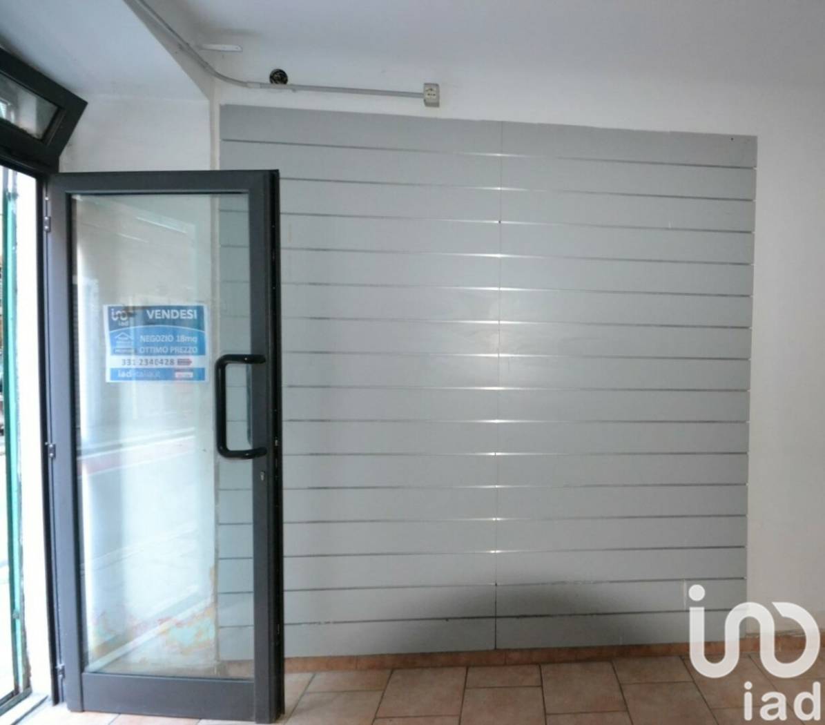 Locale commerciale in Vendita