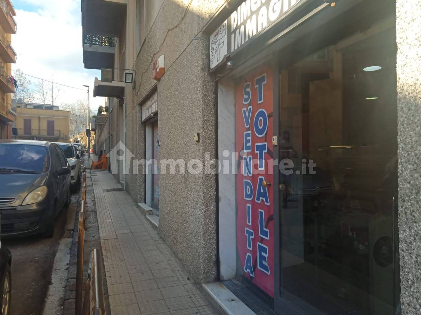 Locale commerciale in Vendita