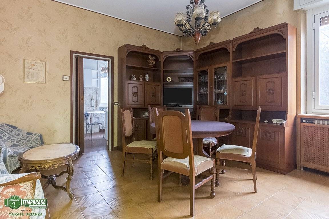 Trilocale via Virgilio 15, Centro, Carate Brianza