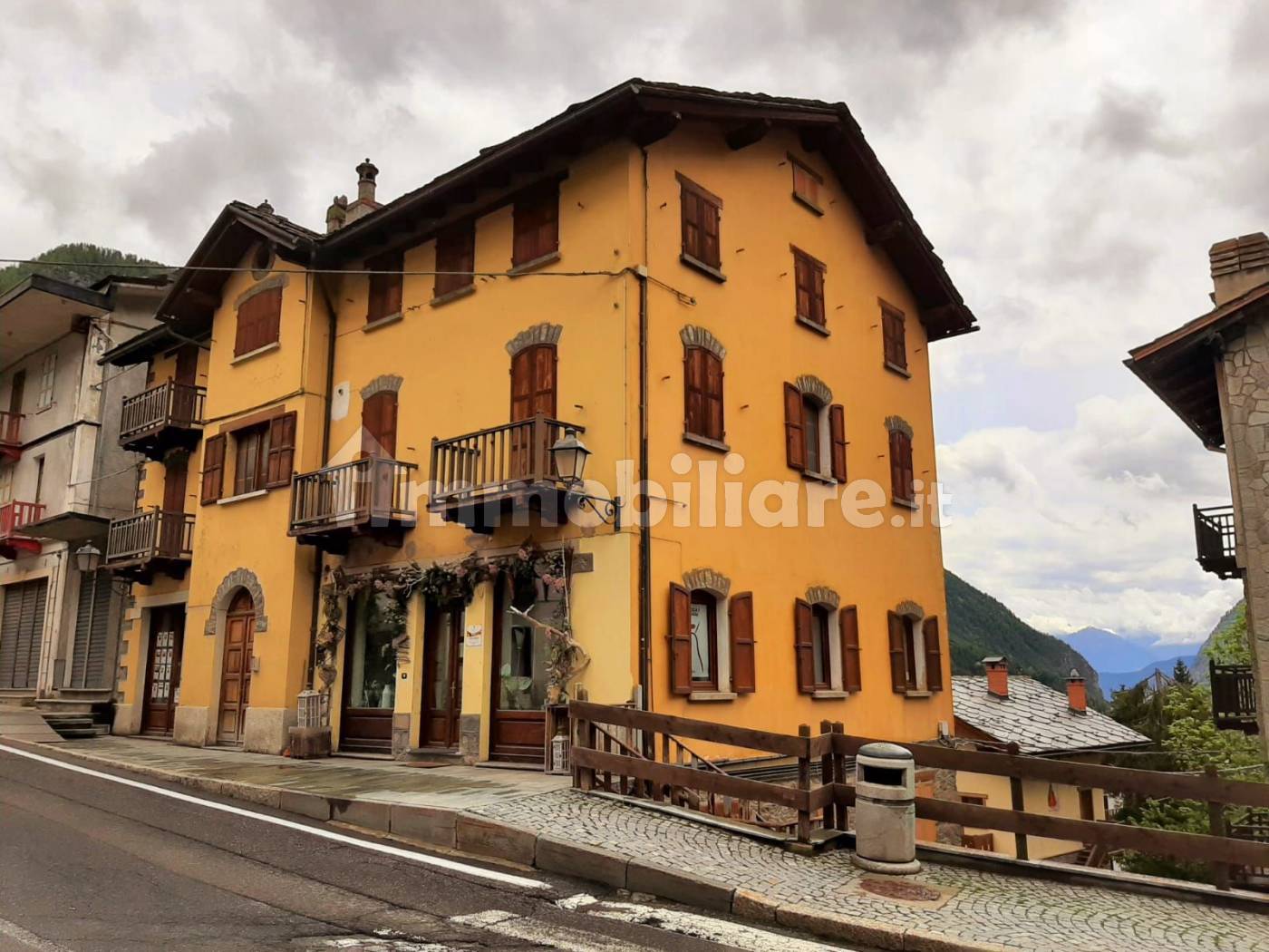 Appartamento via Roma, Paquier, Valtournenche