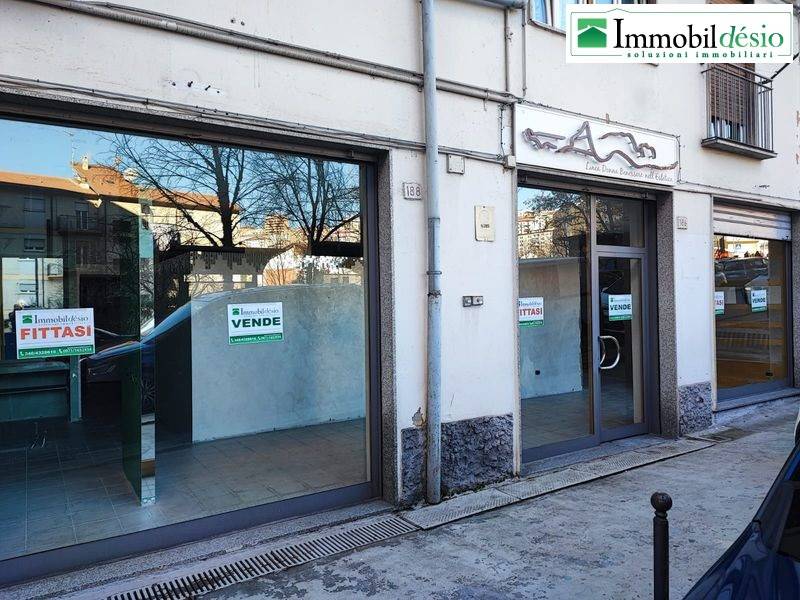 Locale commerciale in Vendita