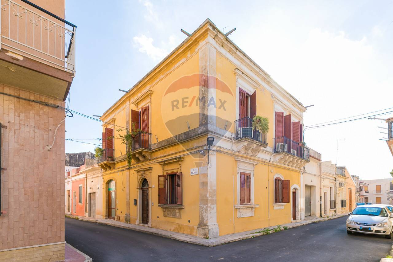 Trilocale via bengasi, Centro, Avola