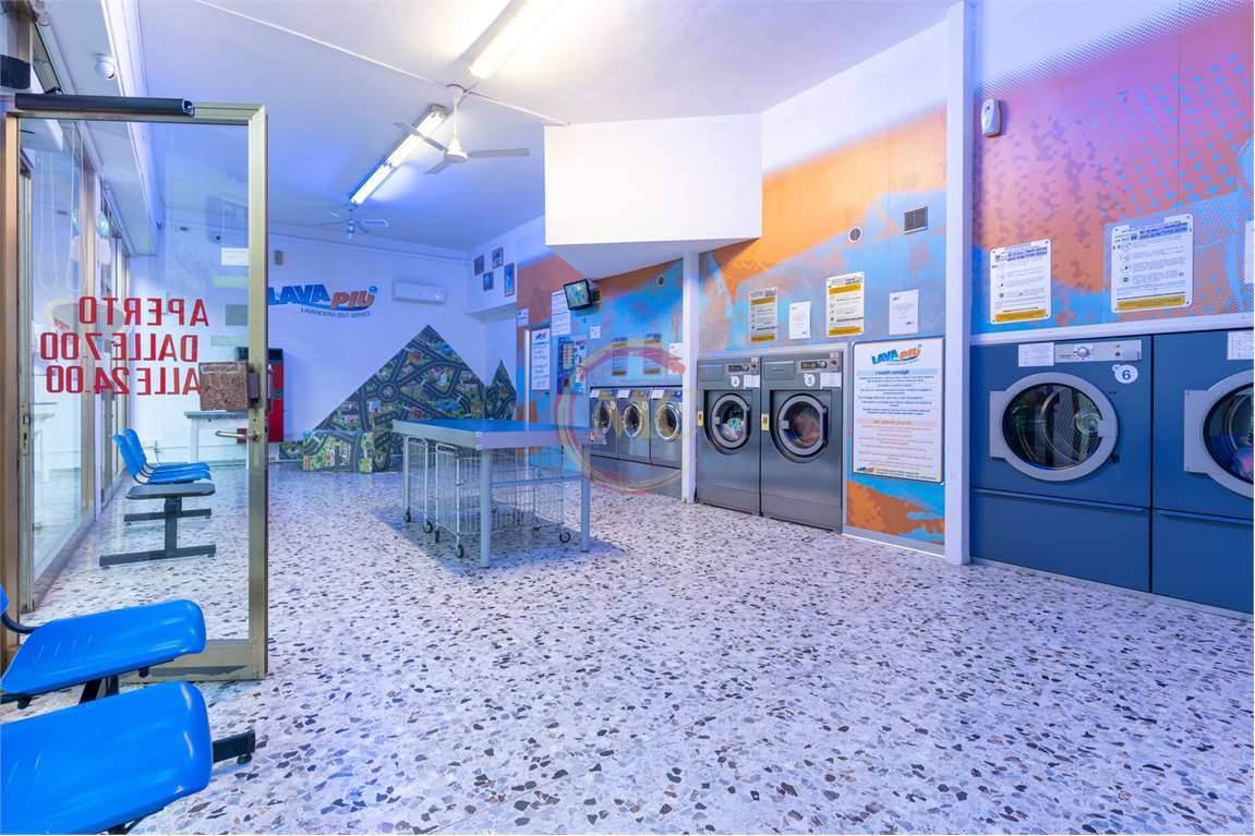 Lavanderia - Tintoria in Vendita