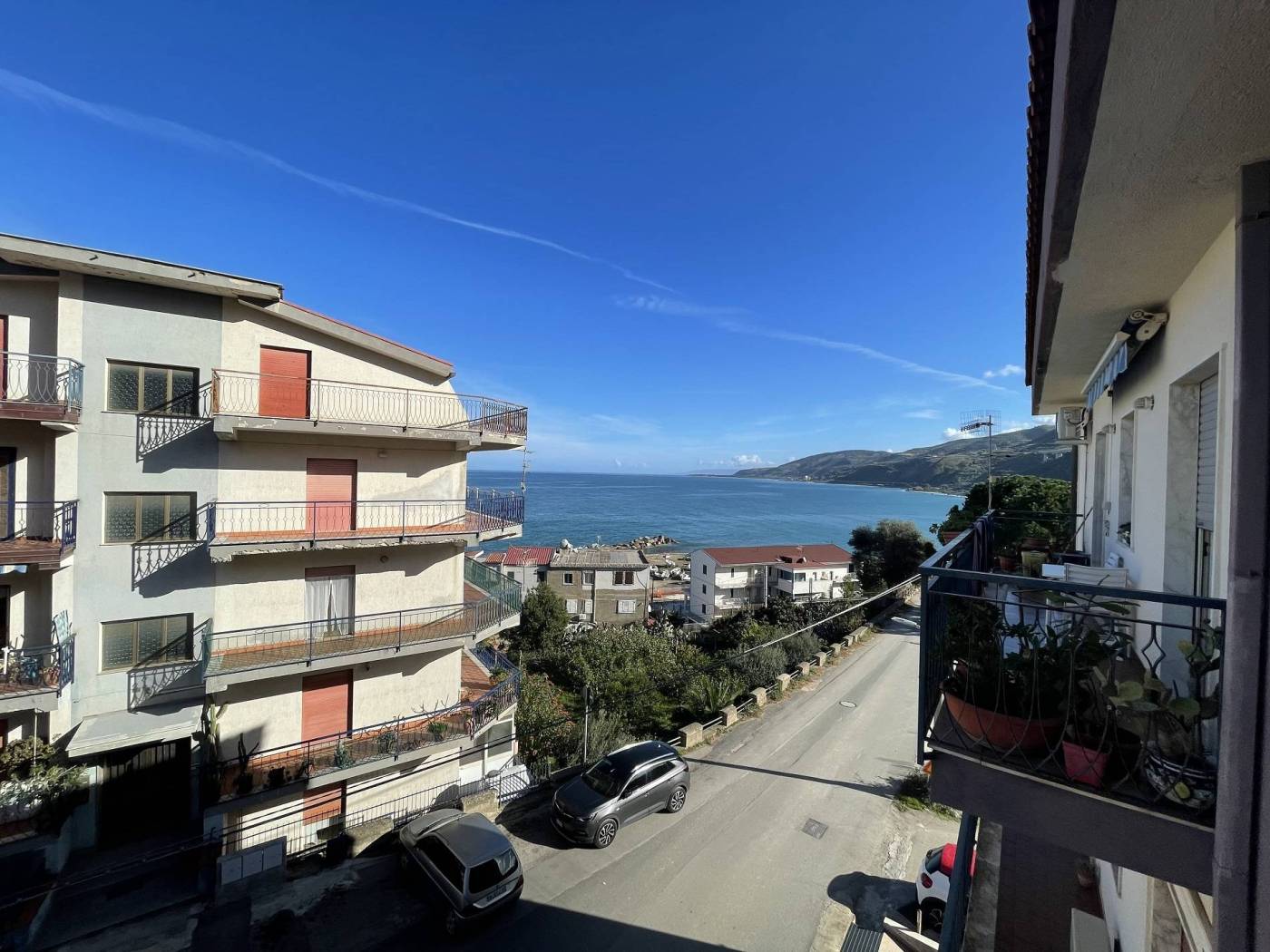 Quadrilocale via Marina 140, Santo Stefano di Camastra